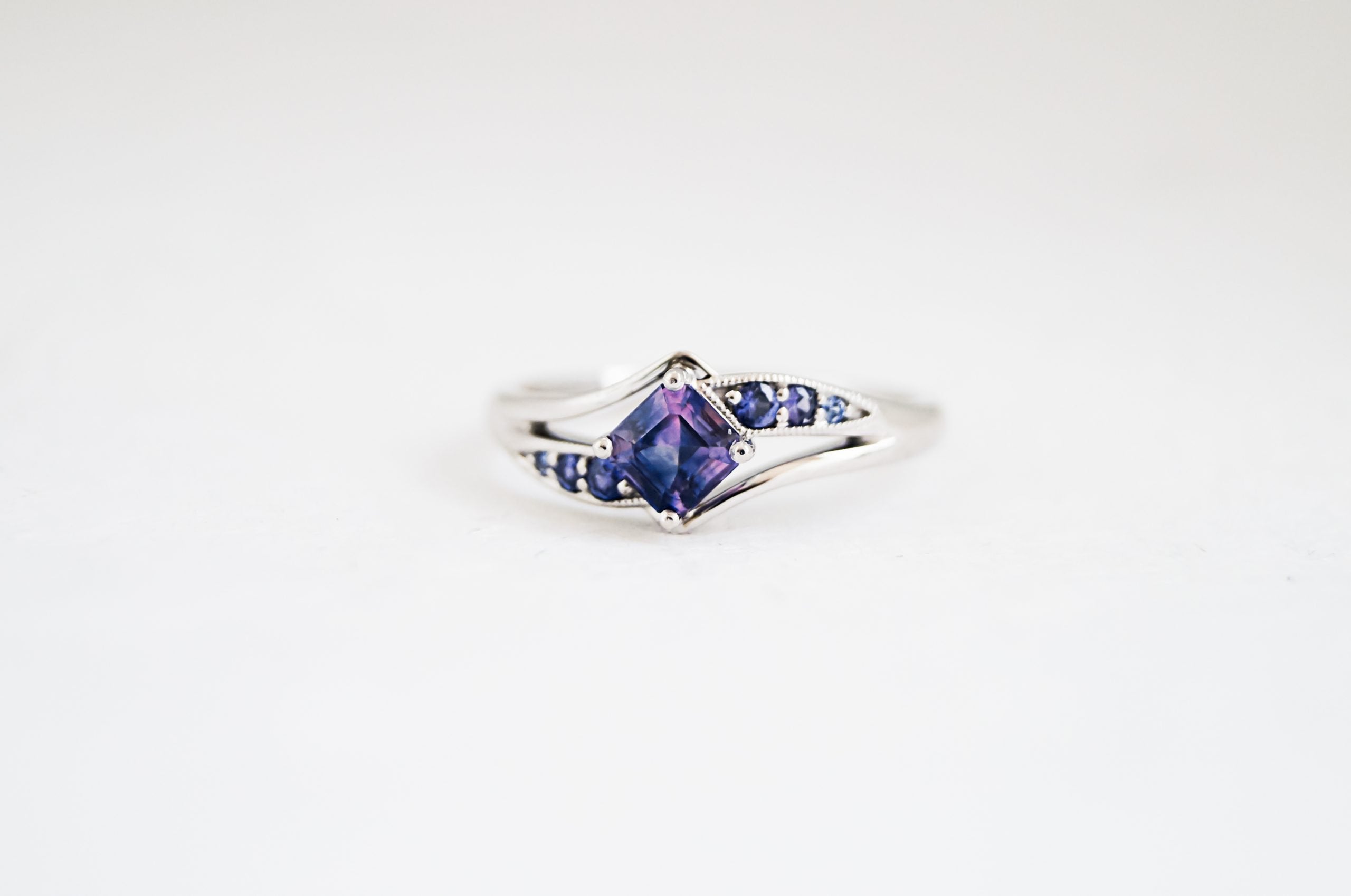 Claudia Jewellers Online